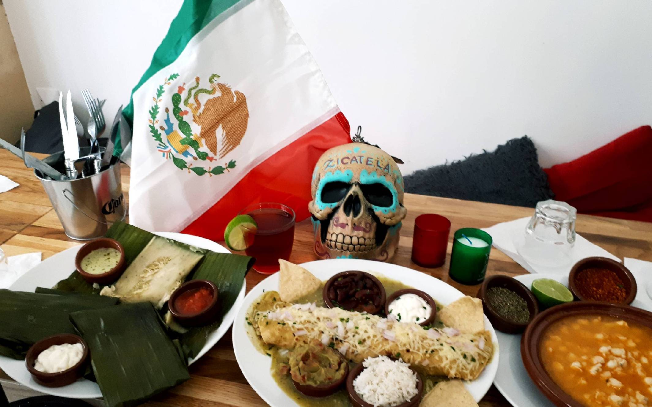 Zicatela Rex, Paris - Order with Usell